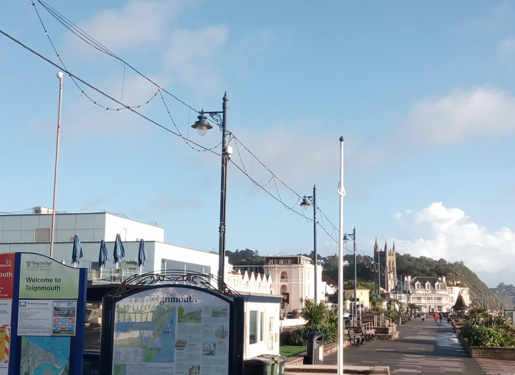 Teignmouth seafront streetlights being replaced - News