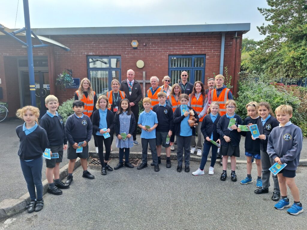 Do you know the Green Cross Code? New road safety course for primary schools launched - News