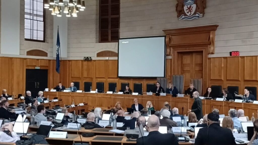 Councillors consider proposals for future of local government in Devon ...