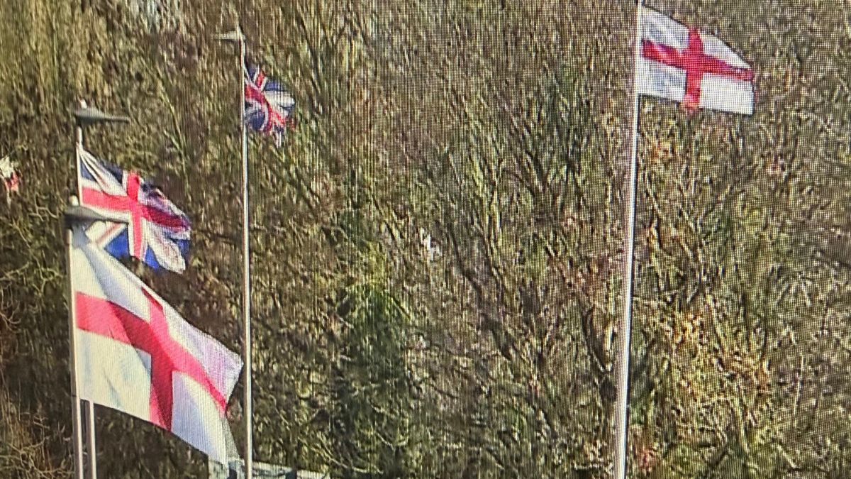 Flags considered a safety risk removed from streetlights - News